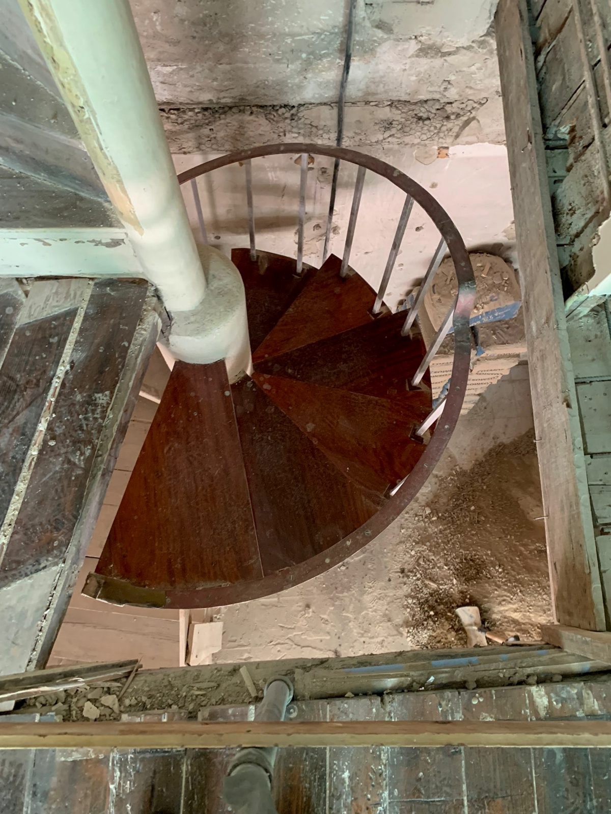 LL62 - Residential Building Rehabilitation - Martina Architecture